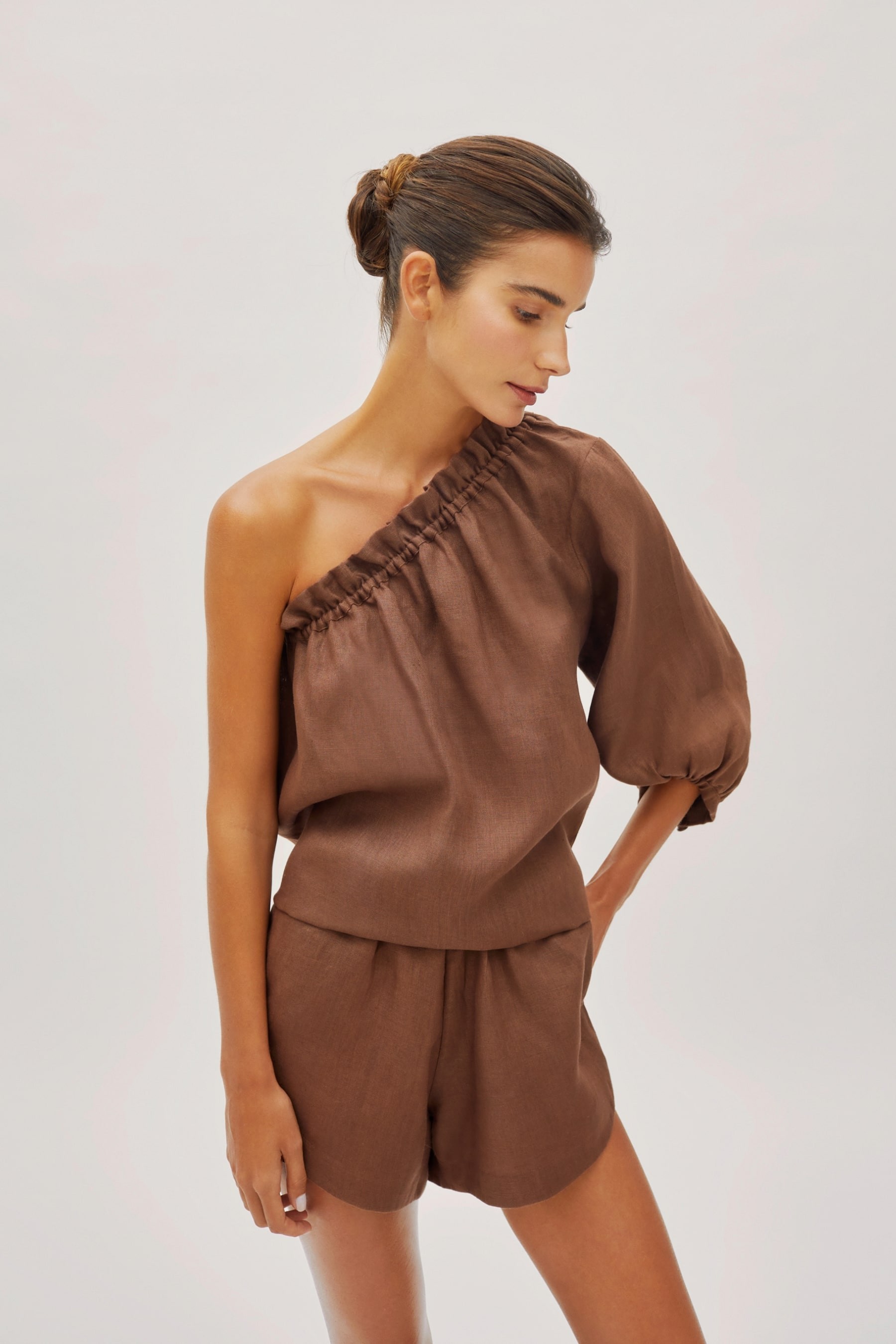 Capri Cappuccino Linen Shorts | Labeca London - Labeca London